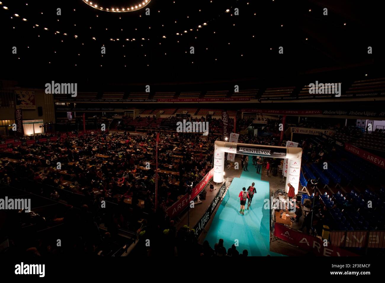 RUNNING - LA SAINTELYON 2009 - SAINT ETIENNE > LYON (FRA) - 06/12/2009 ...