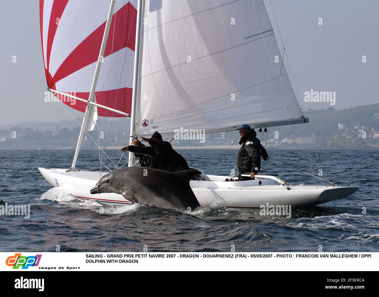 Dragon keelboat hi-res stock photography and images - Alamy