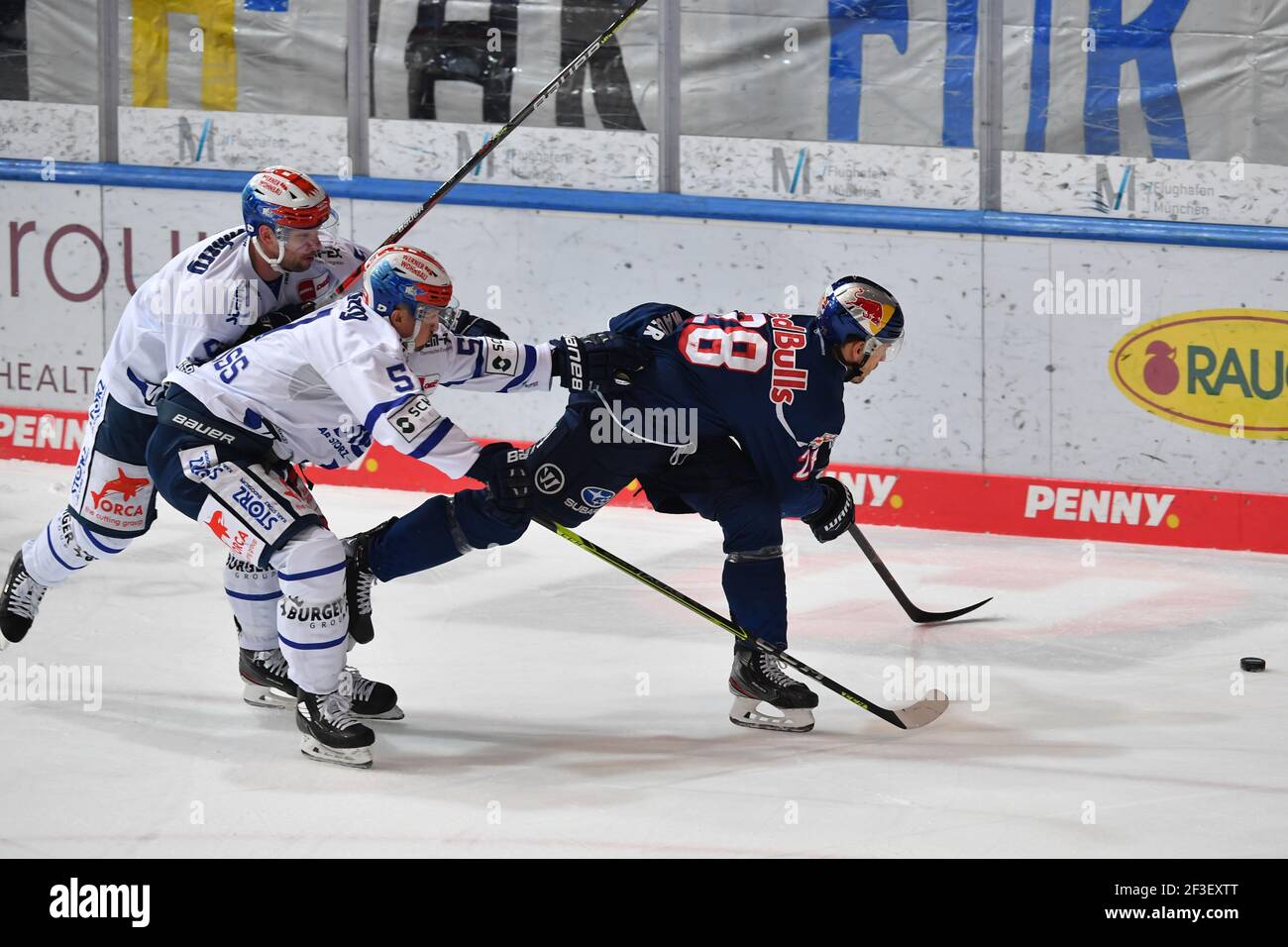Munich, Deutschland. 16th Mar, 2021. Frank MAUER (M), action, duels ...