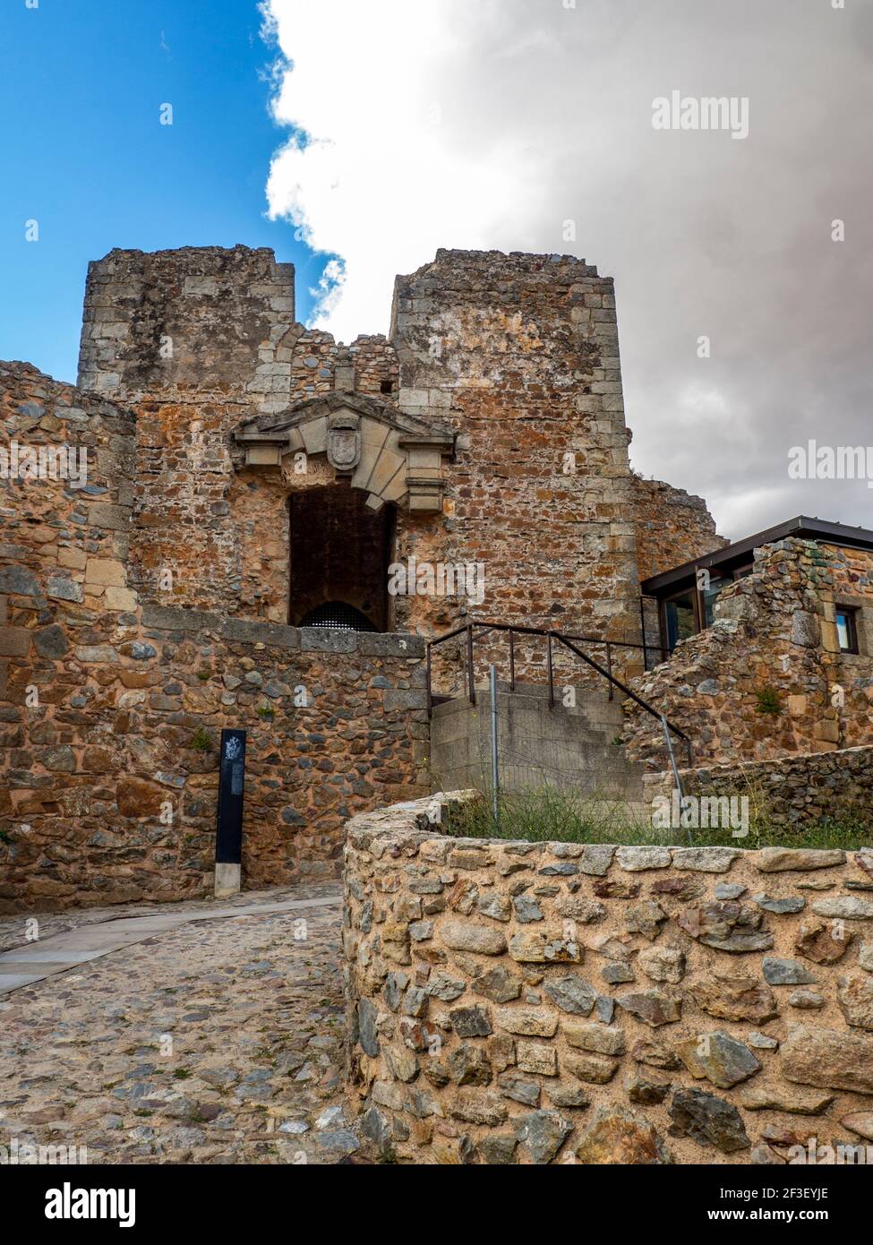 Castelo rodrigo castle hi-res stock photography and images - Alamy