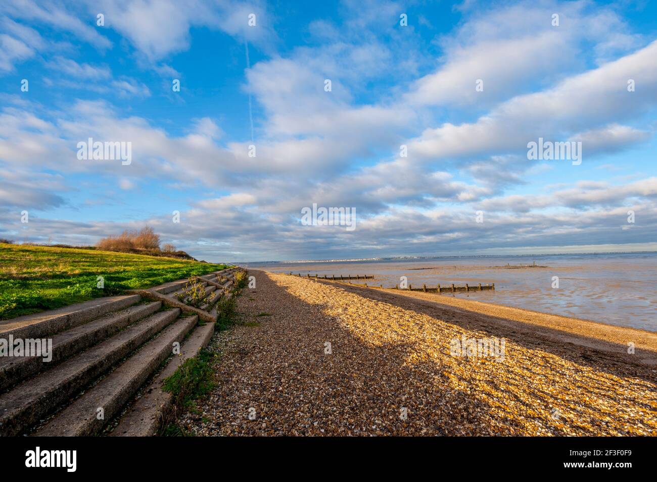 Thames estuary hi-res stock photography and images - Alamy