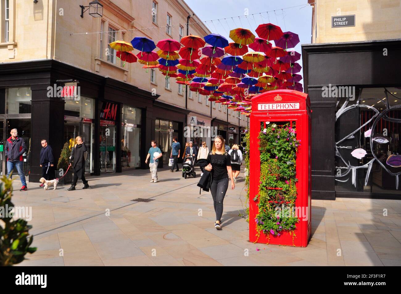 Southgate shopping centre in Bath dressed up for the summer with ...