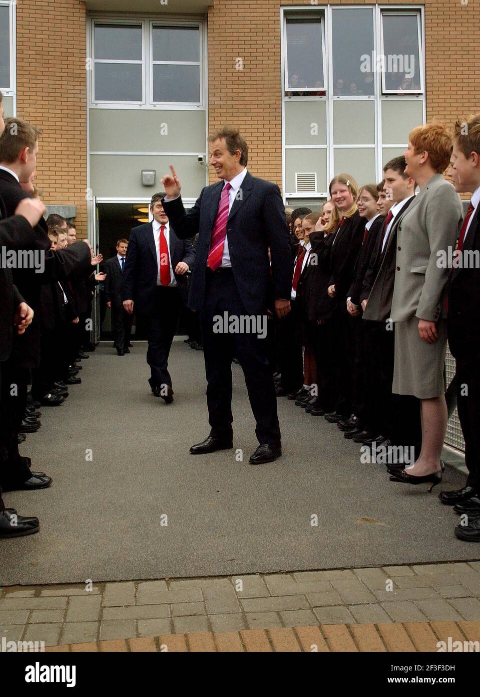 BLAIR AND BROWN ON A VISIT TO WALTON HIGH SCHOOL IN MILTON KEYNES.18/3 ...