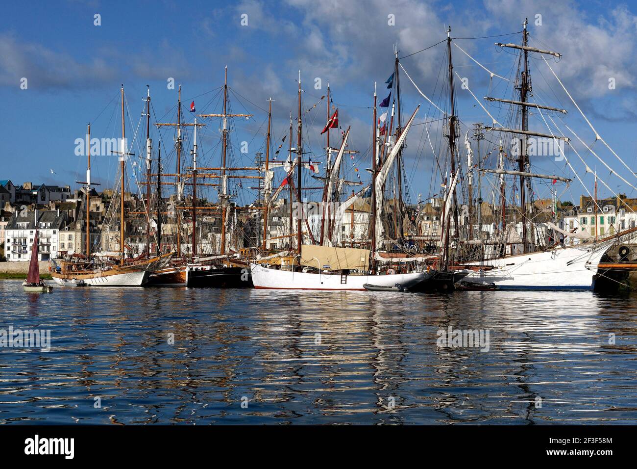 Maritime festival in douarnenez hi-res stock photography and images - Alamy