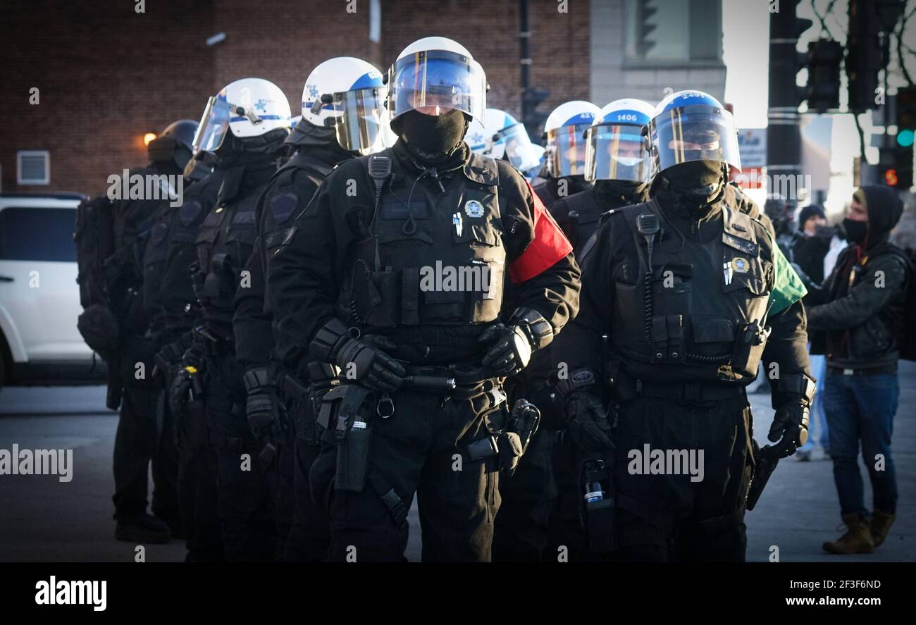Riot squad hi-res stock photography and images - Alamy