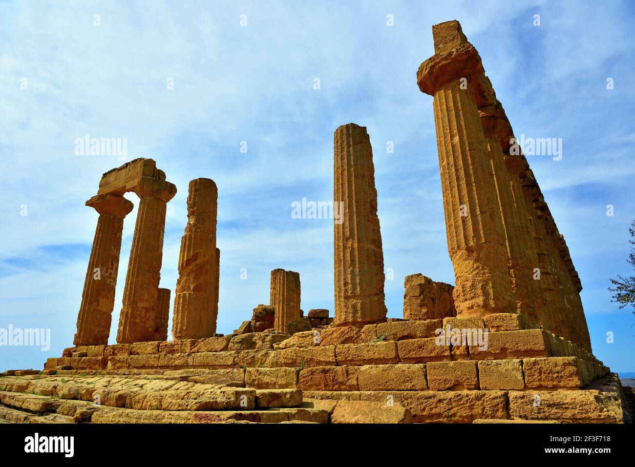 Valley of the Temples Agrigento Sicily Italy Stock Photo - Alamy Valley of the Temples Agrigento Sicily Italy Stock Photo - Alamy