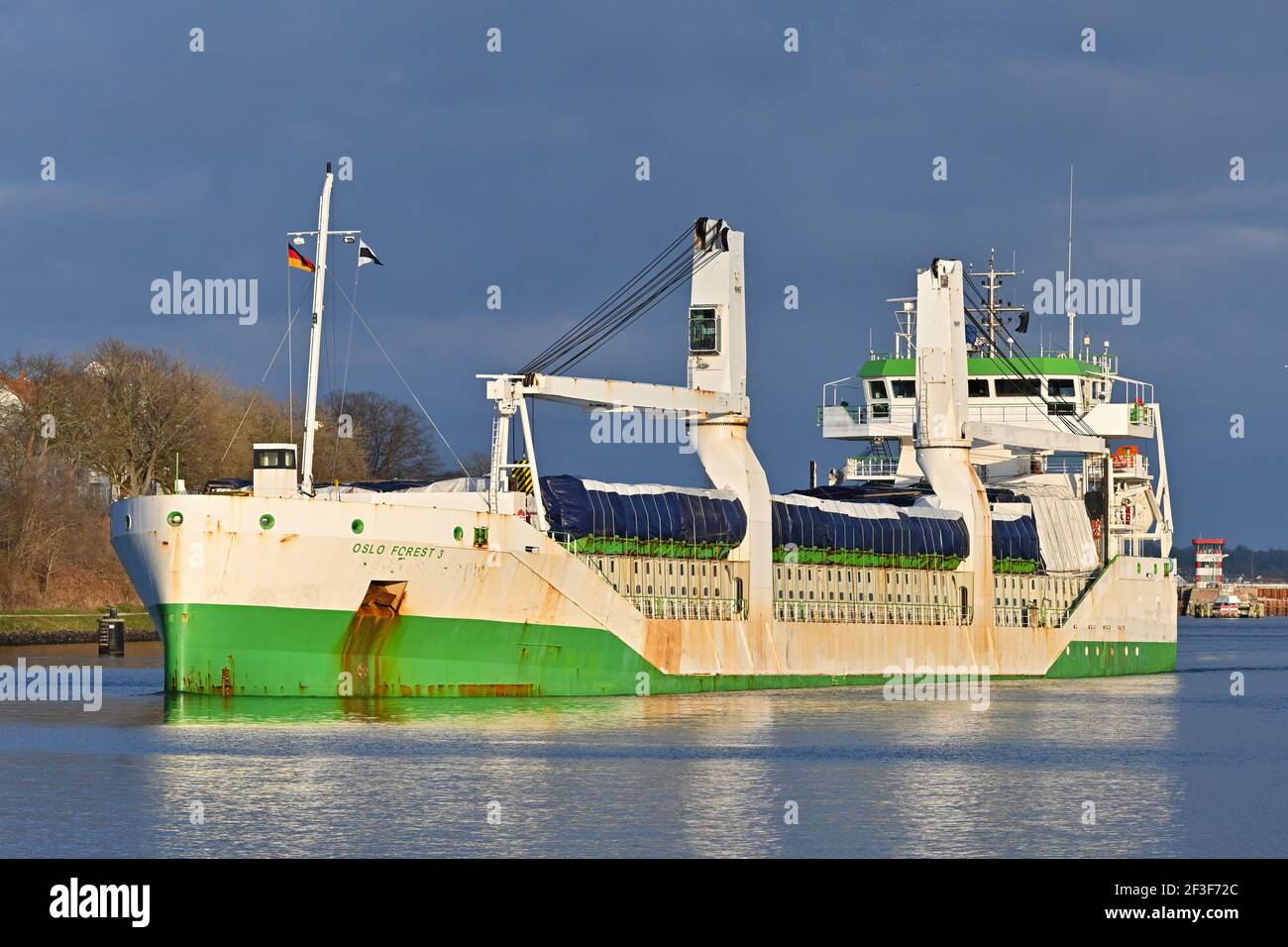 Oslo Forest 3 passing the Kiel Canal Stock Photo - Alamy