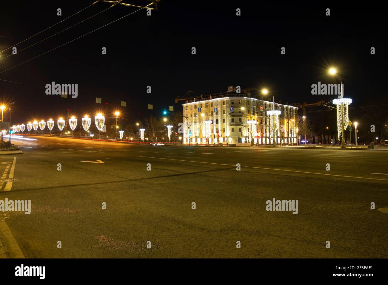 Stone Bridge near Kremlin (at night)-- the most popular view of Moscow ...