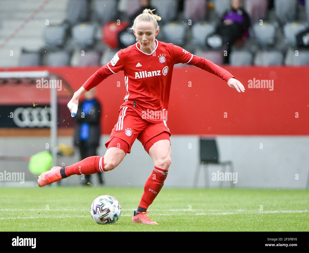 Munich, Germany. 14th Mar, 2020. Lea Schüller #11 (FC Bayern Muenchen ...