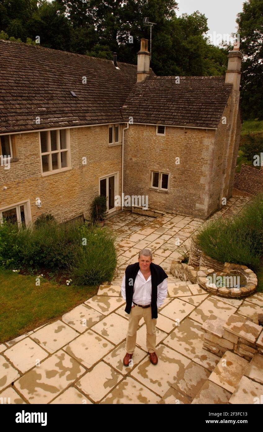 JAMES WYNN AT COMBE HOUSE, CASTLE COMBE. 27/6/03 PILSTON Stock Photo ...