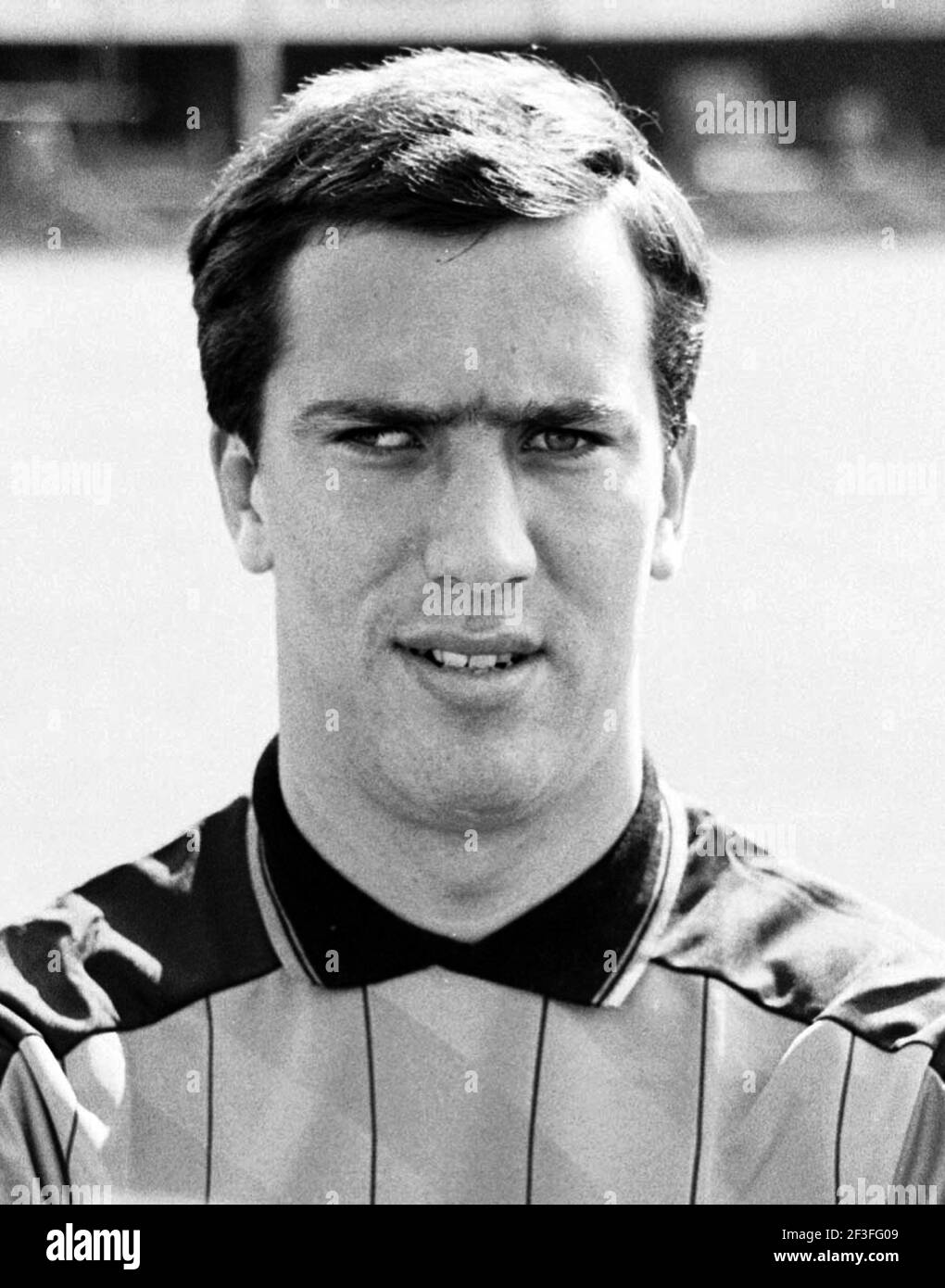 PORTSMOUTH F.C., POMPEY, ANDY GOSNEY PIC MIKE WALKER Stock Photo - Alamy