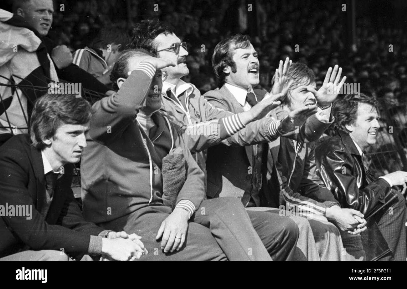 PORTSMOUTH GET PROMOTION AT NORTHAMPTON THE BENCH LEFT TO RIGHT, ALAN ...