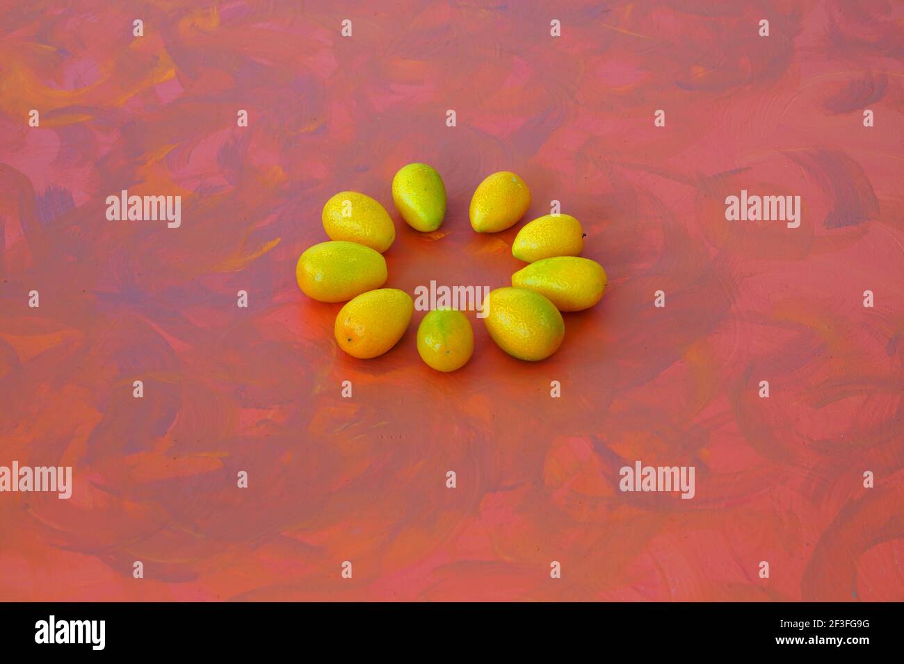 Ripe orange kumquat citrus fruit Stock Photo - Alamy