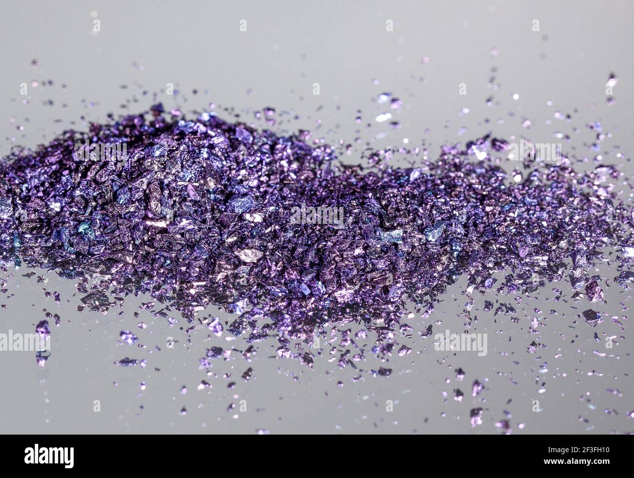 KMnO4 - Purple vivide crystals. (latin: Potassium permanganate ...