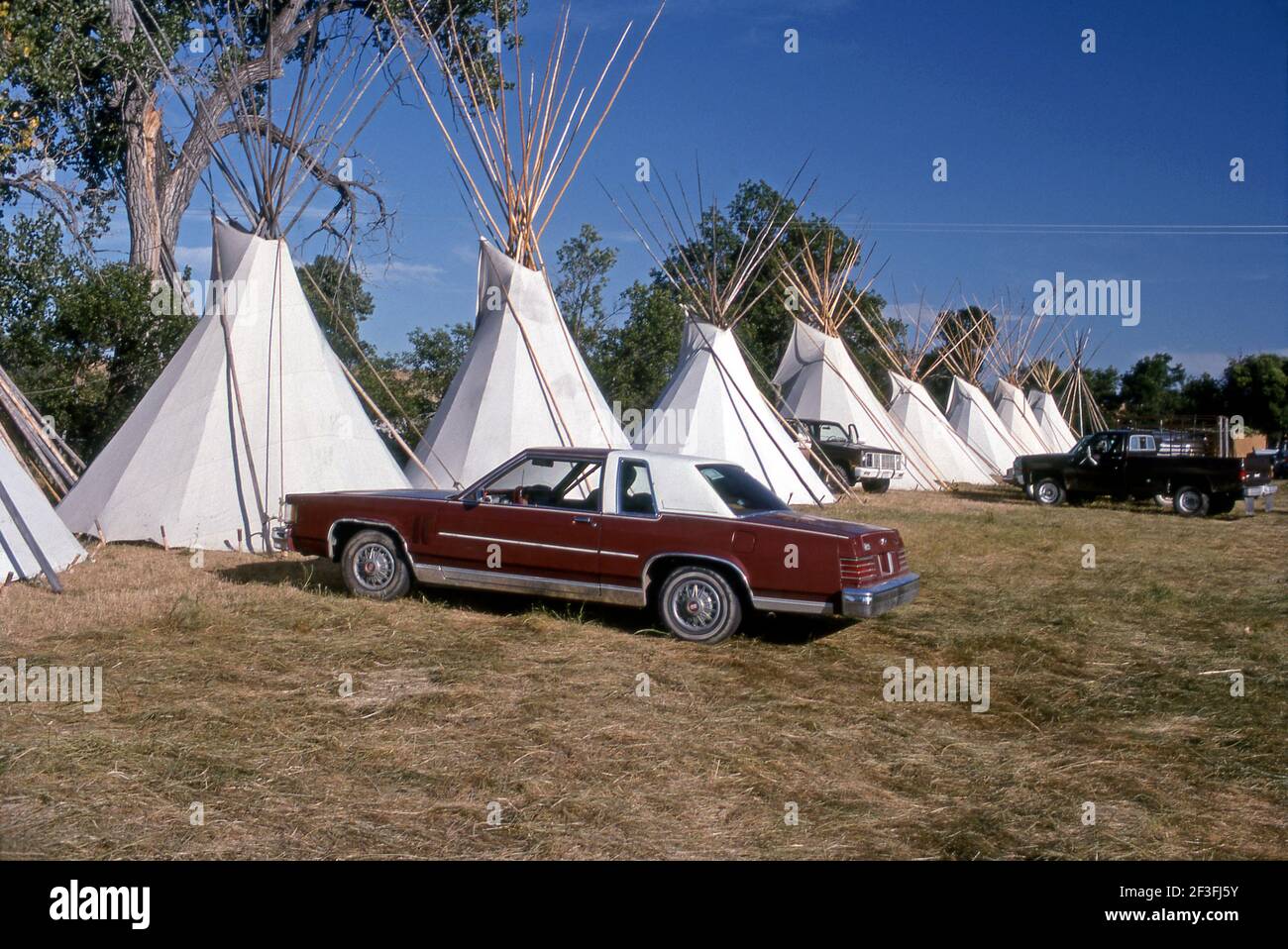 Native american teepees hi-res stock photography and images - Alamy