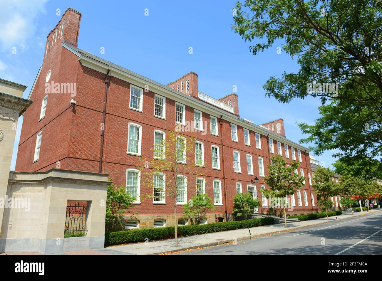 Rhode island public school building hi-res stock photography and images ...