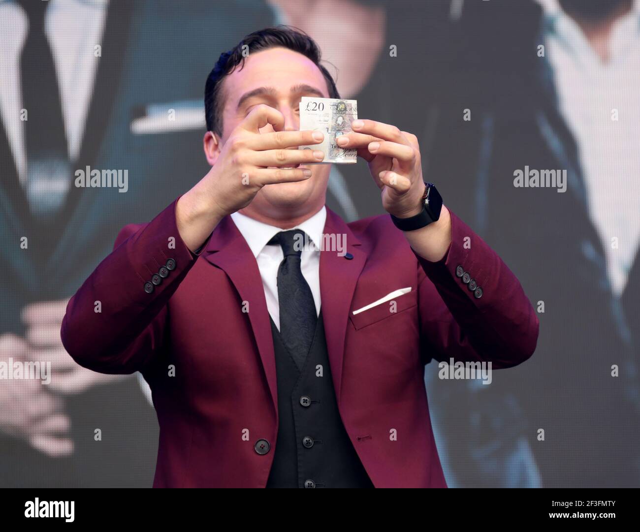 Paul dabek hi-res stock photography and images - Alamy