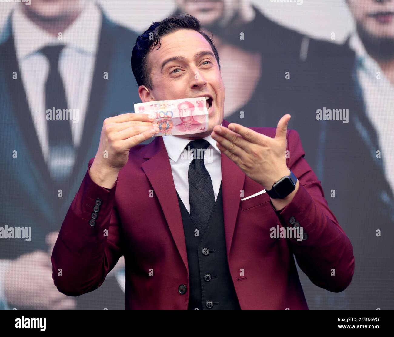 Paul dabek hi-res stock photography and images - Alamy