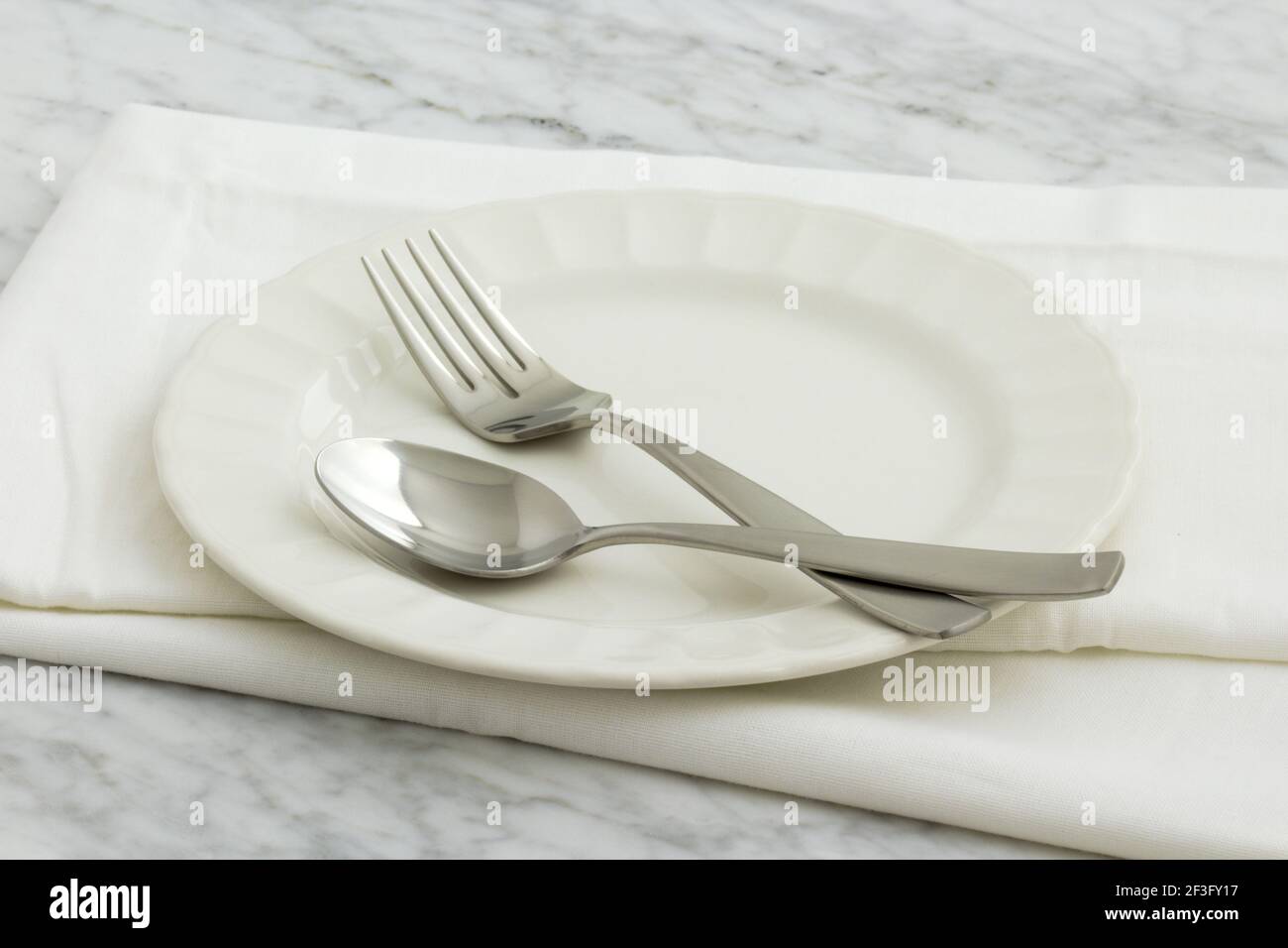 Dinner plate setting, perfect for your most beautiful meals Stock Photo ...