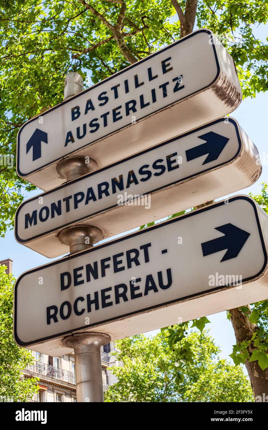 SIgn in street indicating Paris Metro stations Stock Photo - Alamy