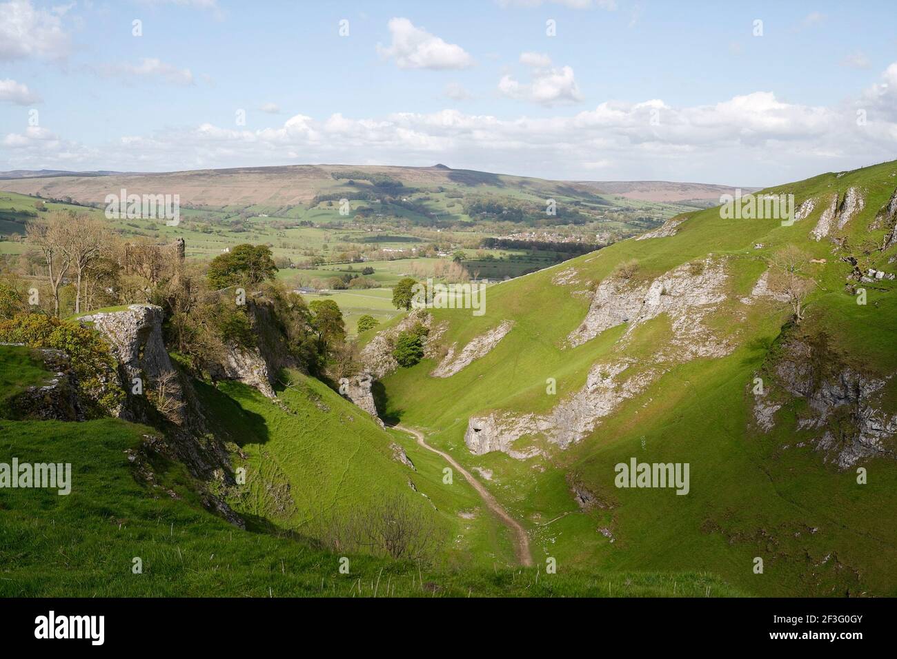 Cave Dale gorge Castleton Derbyshire England UK, English national park ...