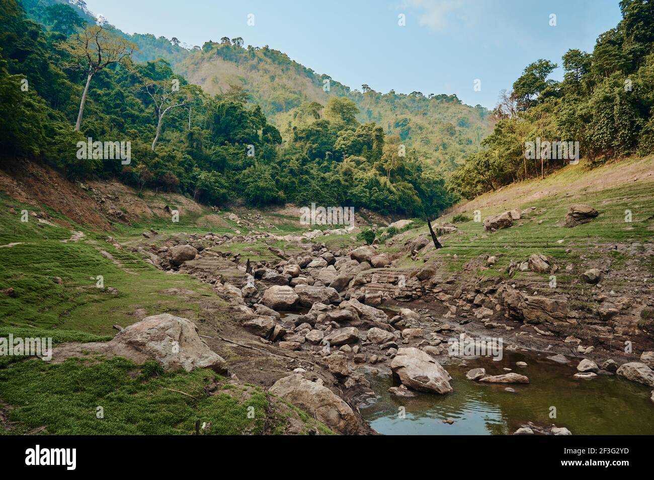 The track to Chong lom waterfall, a famous tourist attraction at Khun ...