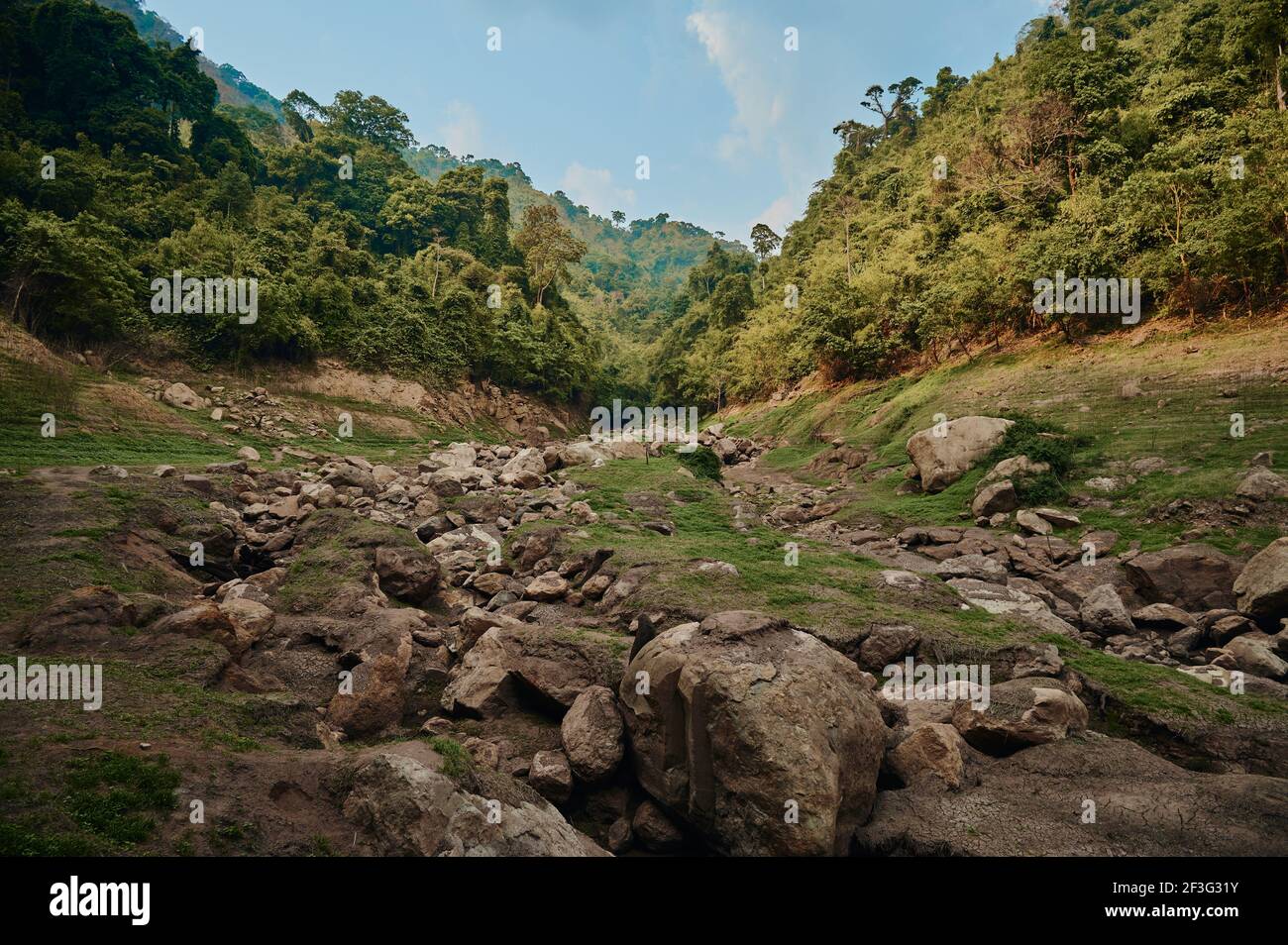The track to Chong lom waterfall, a famous tourist attraction at Khun ...