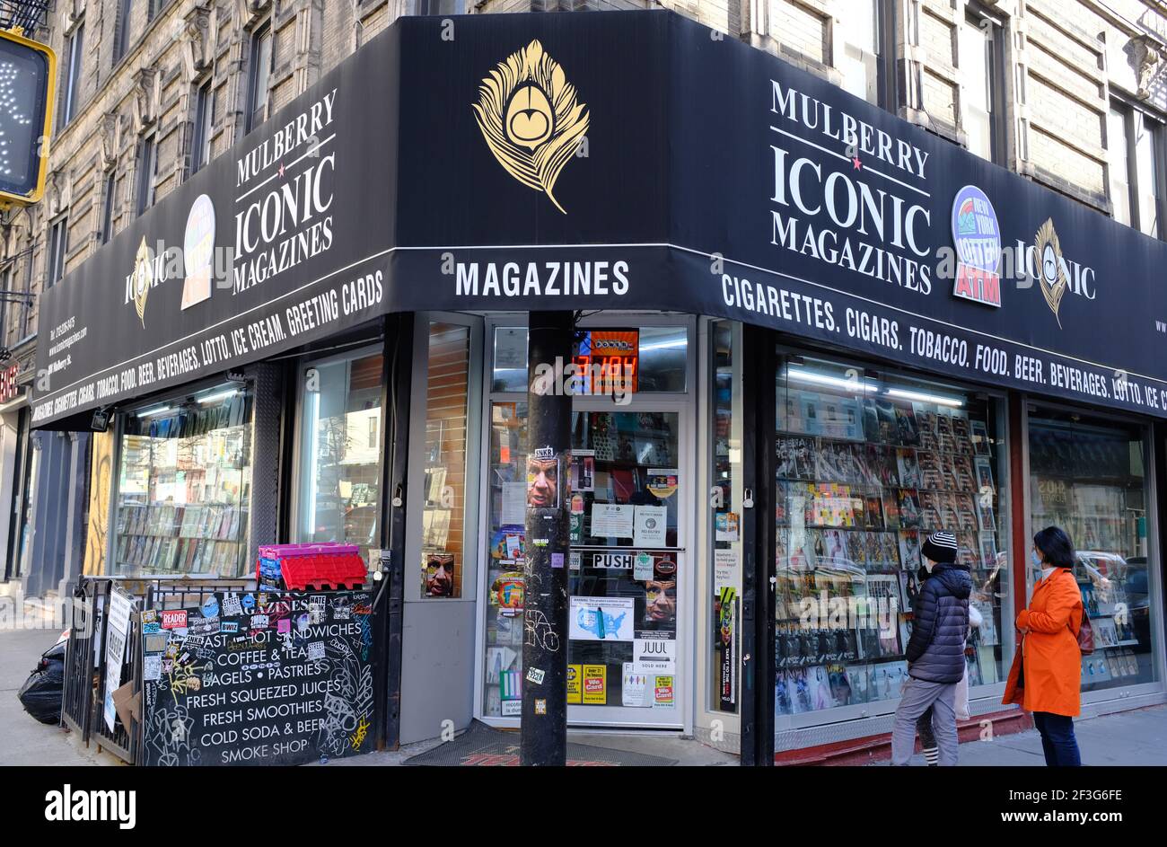 Mulberry iconic magazines hi-res stock photography and images - Alamy