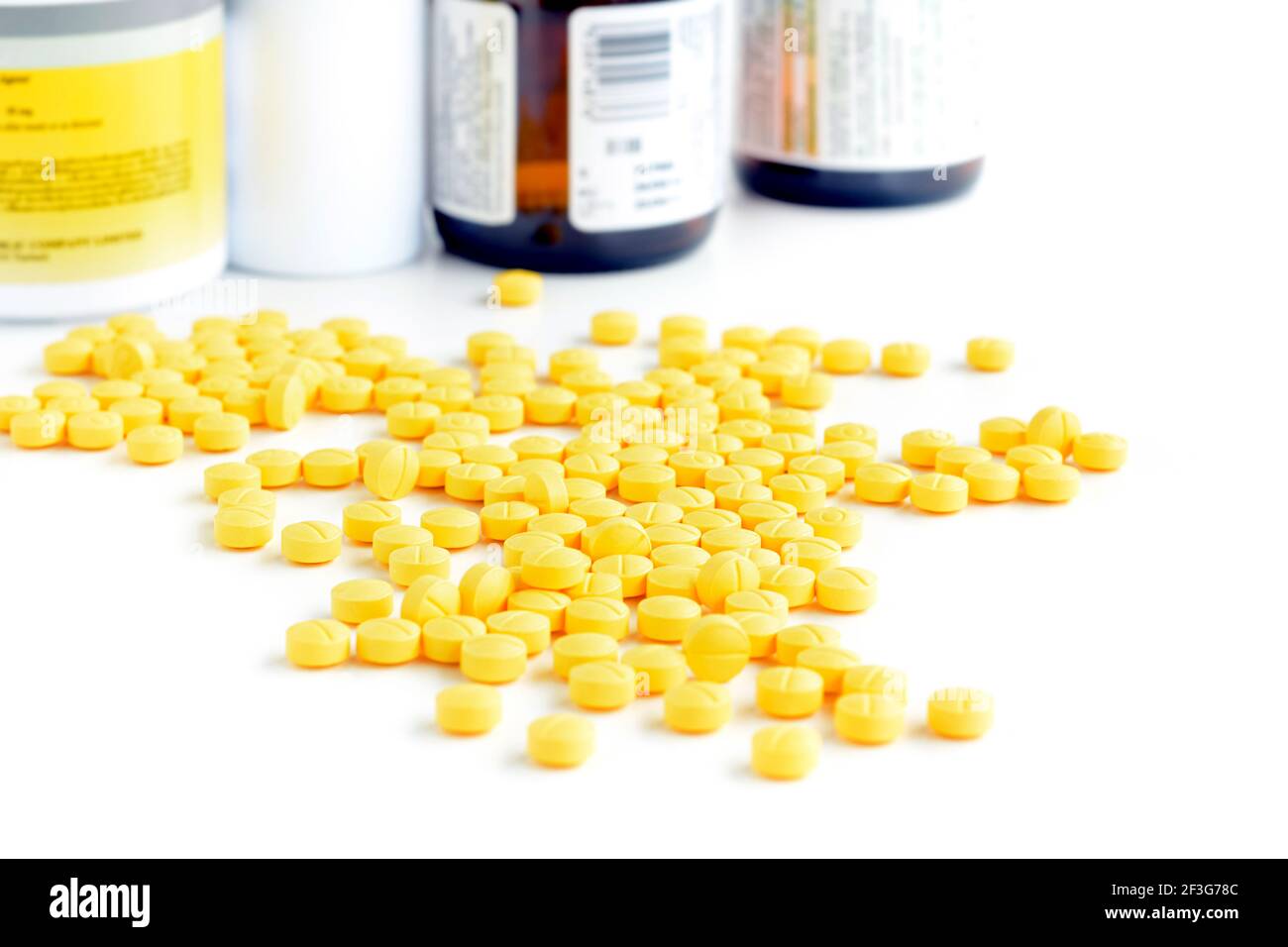 Table healthcare and medicine hi-res stock photography and images - Alamy