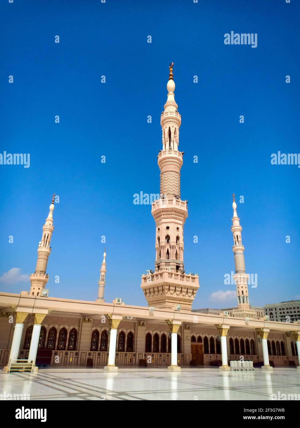 mosque of the prophet muhammad in madina, Saudi arabia Stock Photo - Alamy