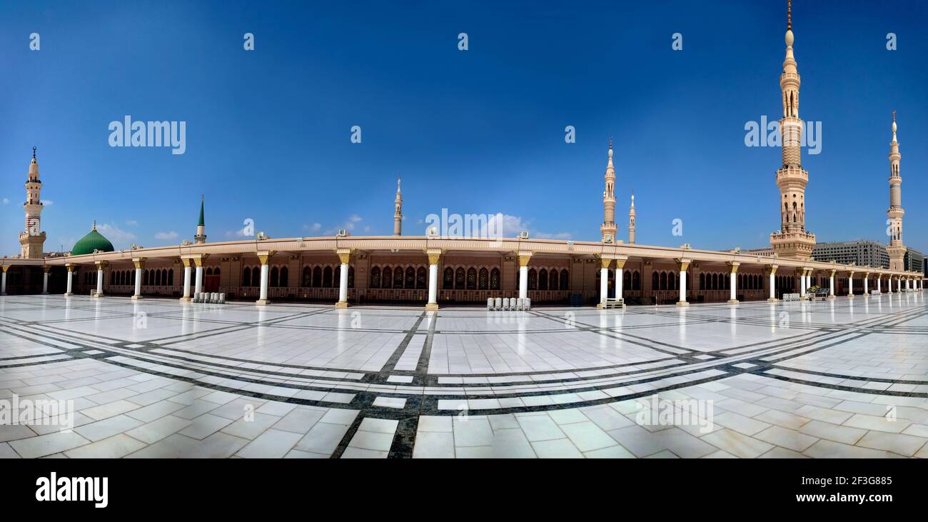 mosque of the prophet muhammad in madina, Saudi arabia Stock Photo - Alamy