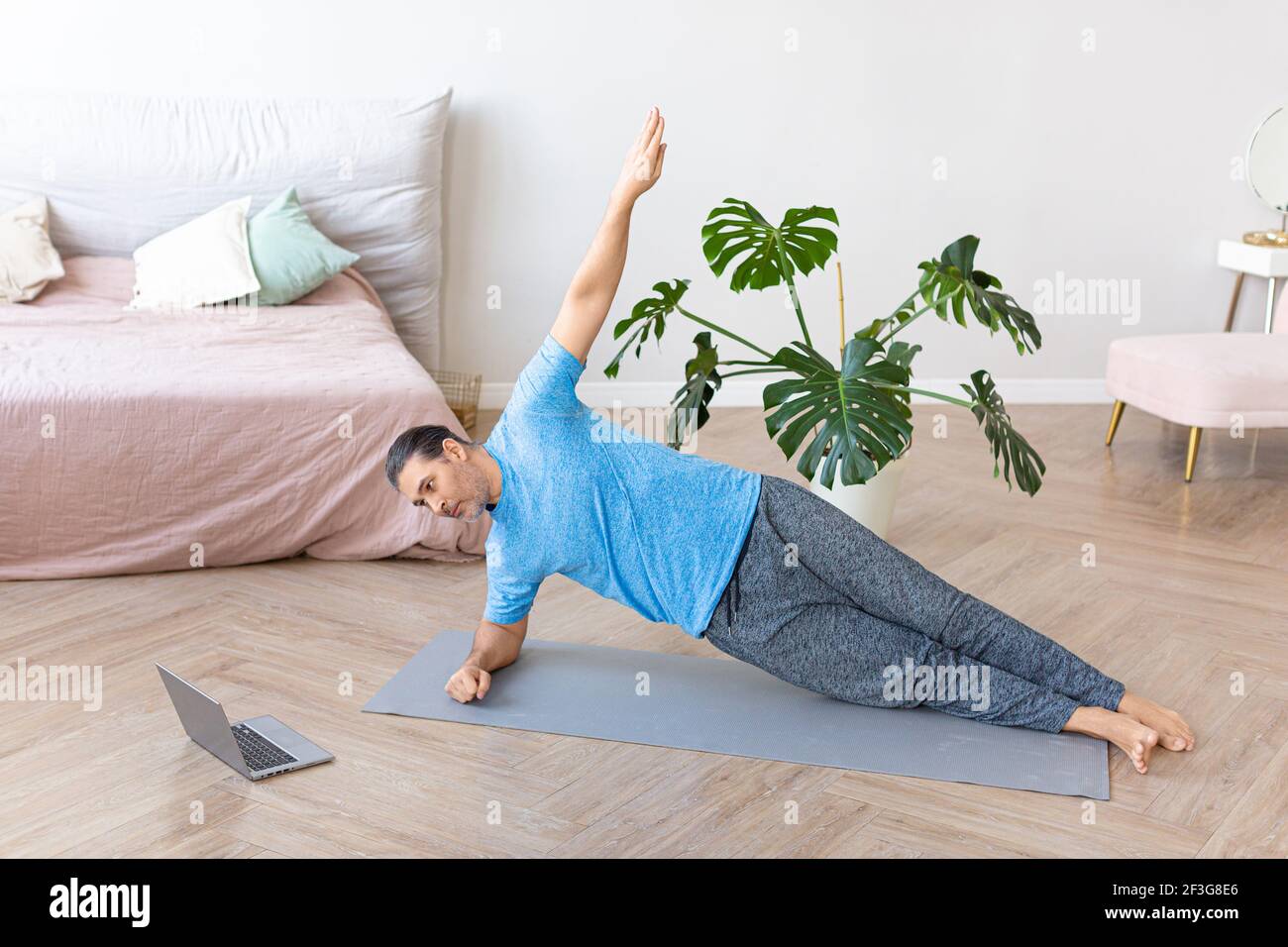 Side Plank Man Exercise High Resolution Stock Photography and Images ...