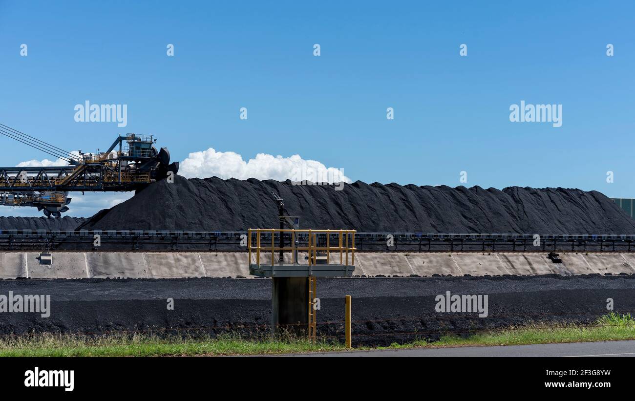 Mackay, Queensland, Australia - March 2021: Giant machinery amongst ...