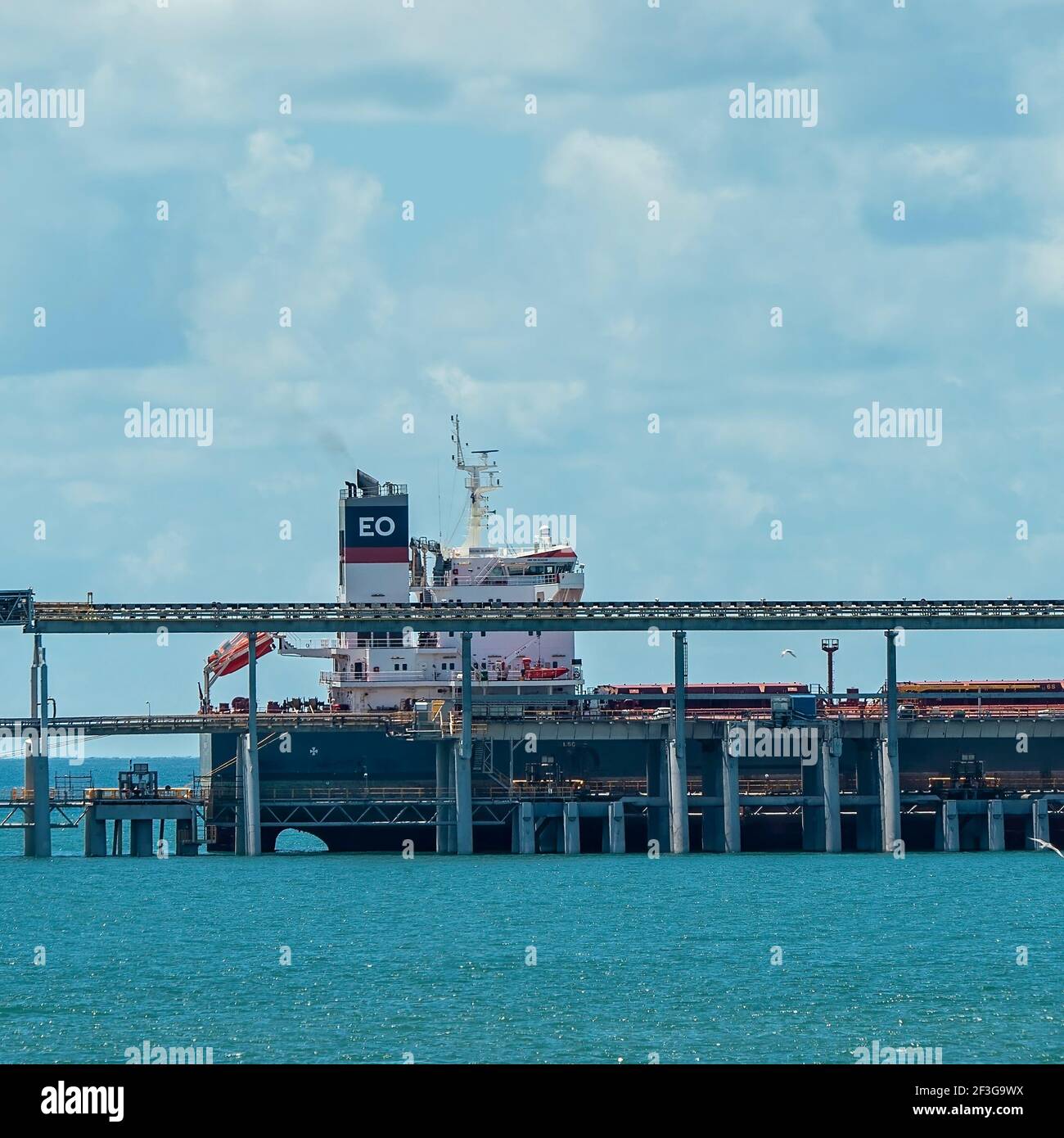 Mackay, Queensland, Australia - March 2021: Export ship coal loading ...