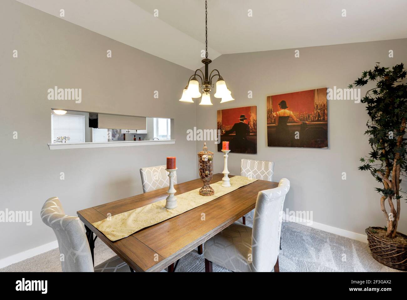 Modern residential dining room interior Stock Photo - Alamy