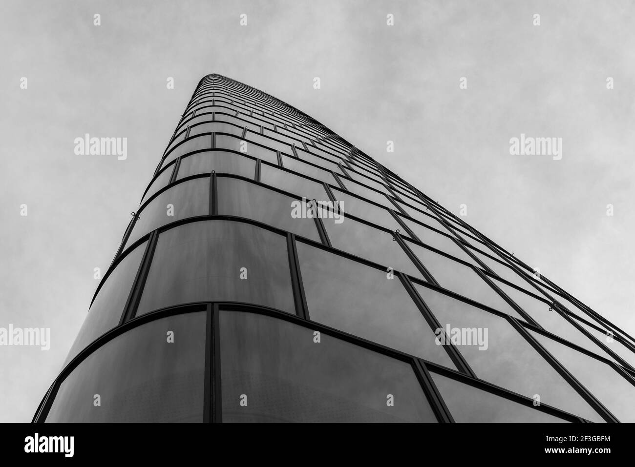 Curved skyscraper building Black and White Stock Photos & Images - Alamy