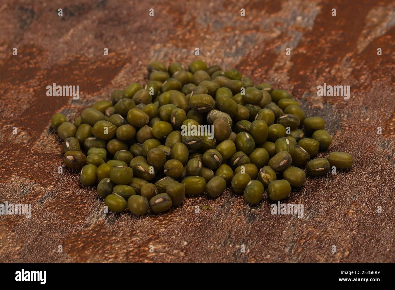 Dry raw beans mung ready for cooking Stock Photo - Alamy