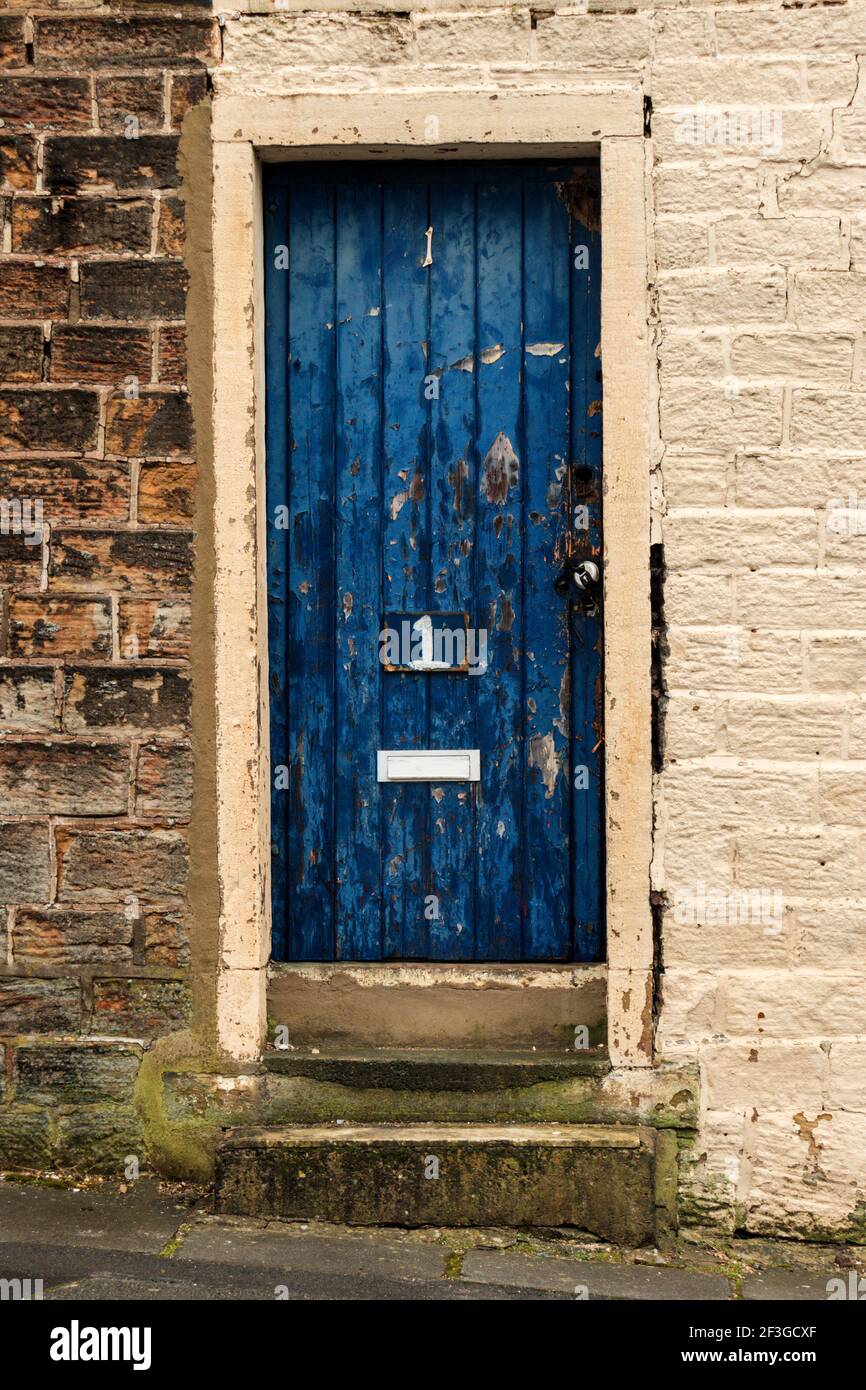 Blue door. Jacob Street, Accrington, Lancashire Stock Photo - Alamy