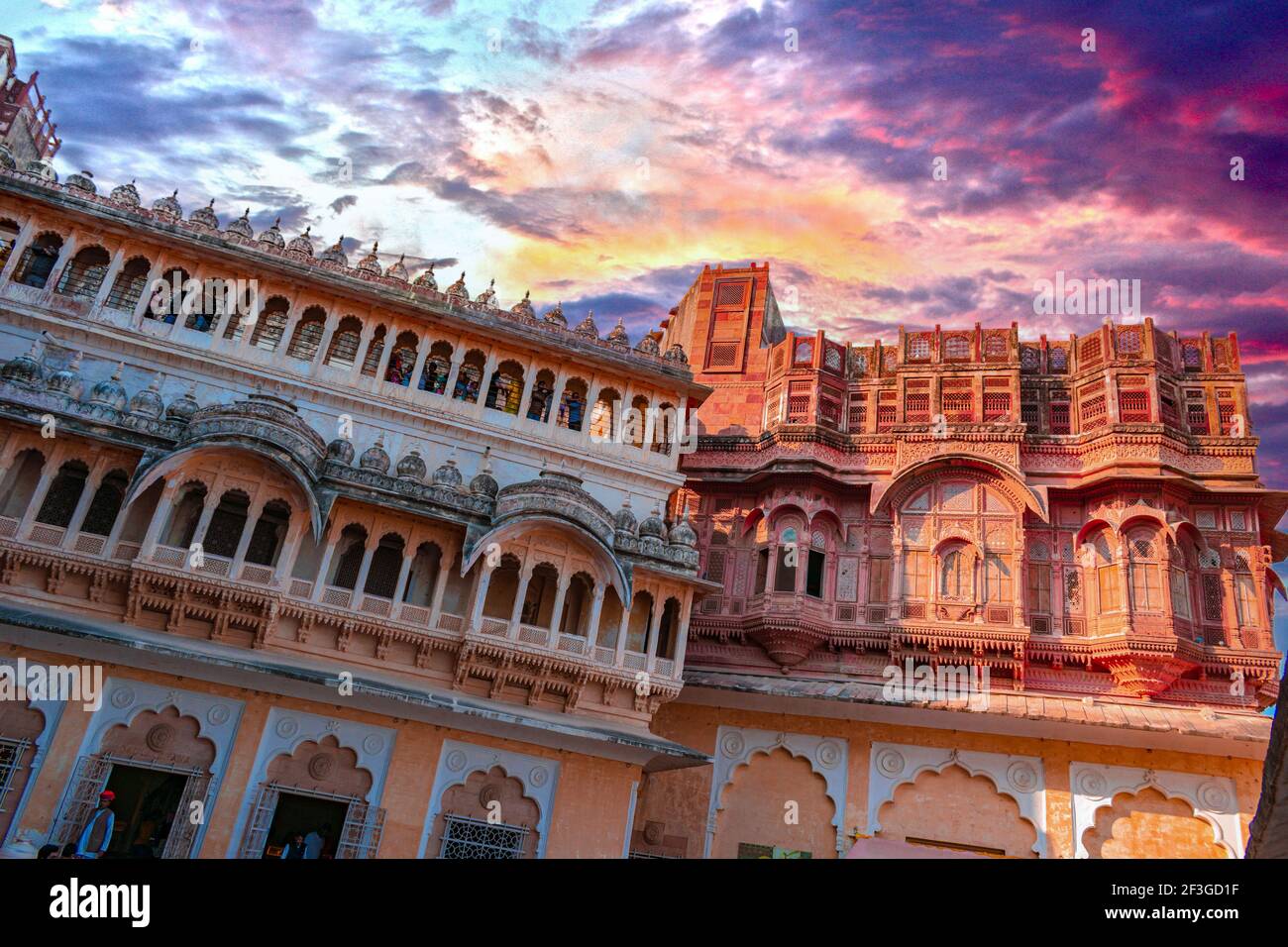 Beautiful Paintings, art, design monuments, temples, architectures ...