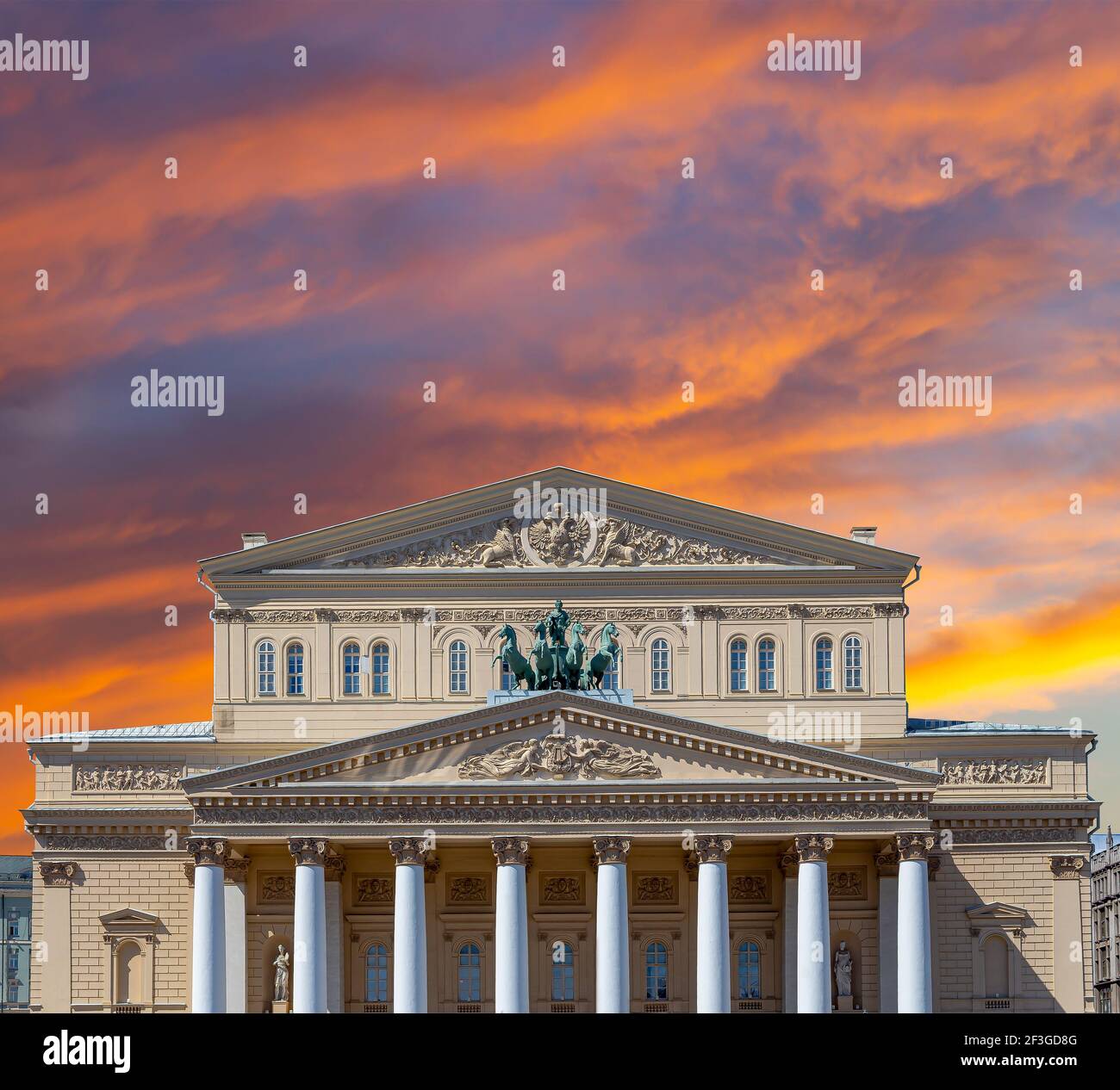 Moscow bolshoi theatre building sunlight hi-res stock photography and ...