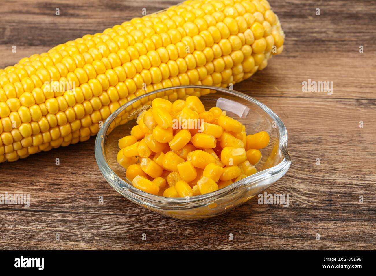 Sweet yellow corn grain in the bowl Stock Photo - Alamy