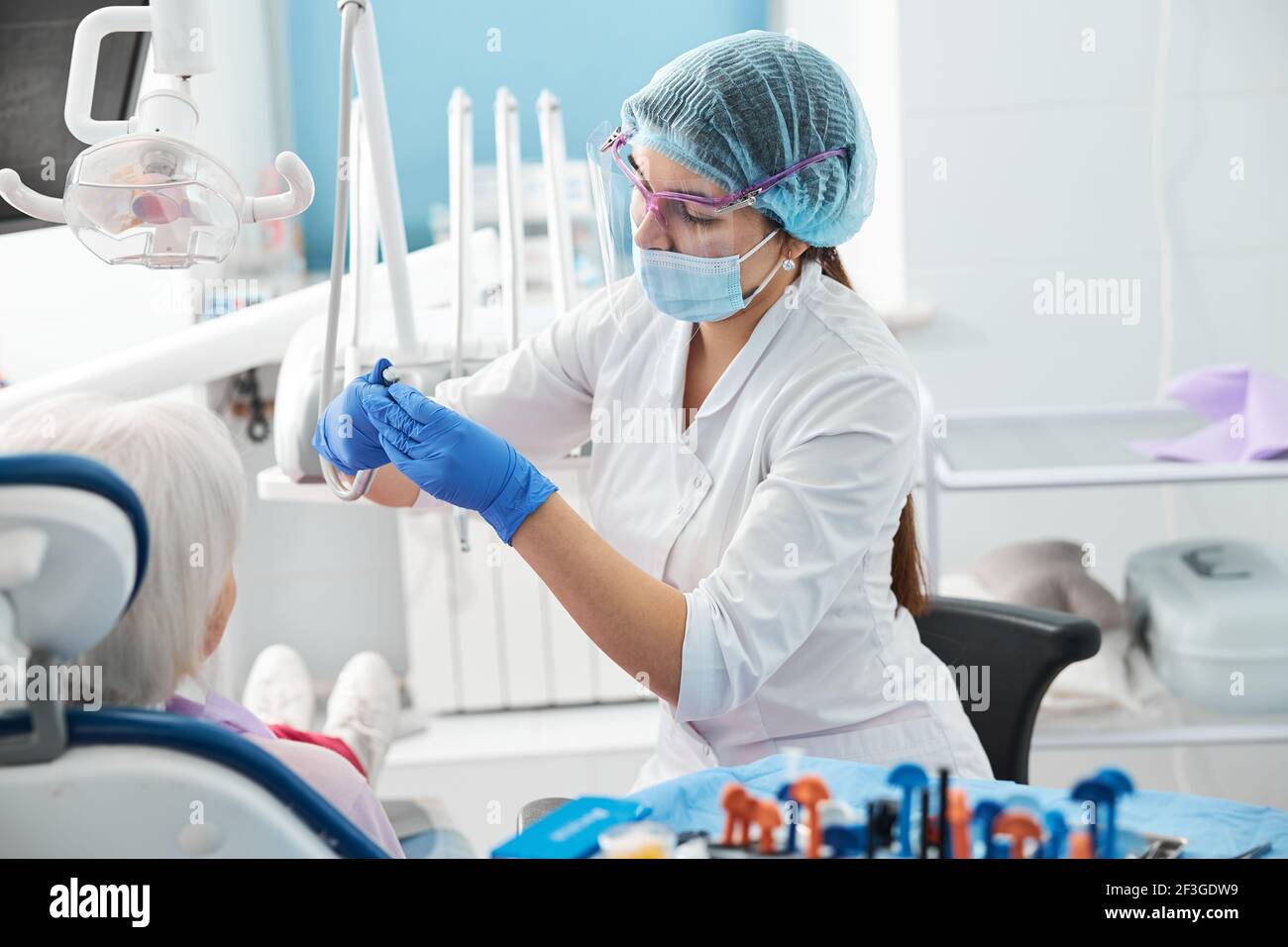 Female dental surgeon hi-res stock photography and images - Alamy