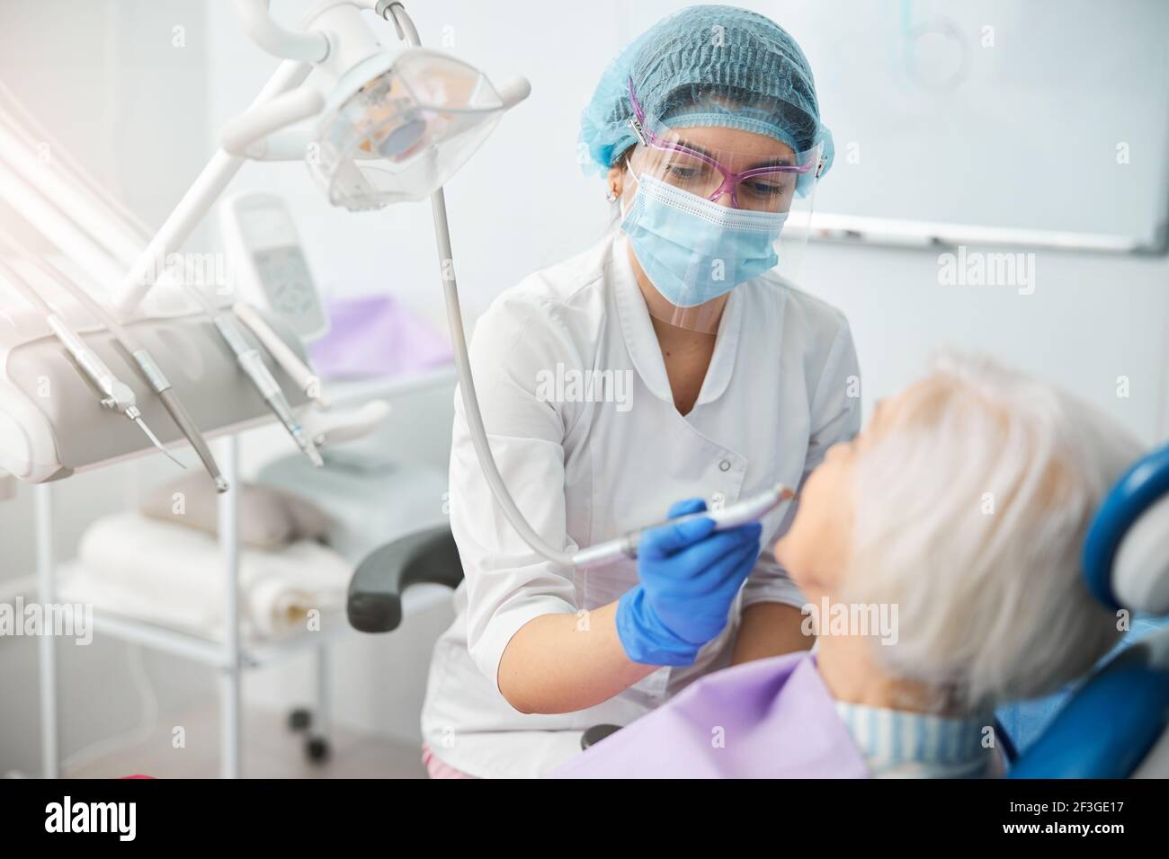 Polishing tooth hi-res stock photography and images - Alamy