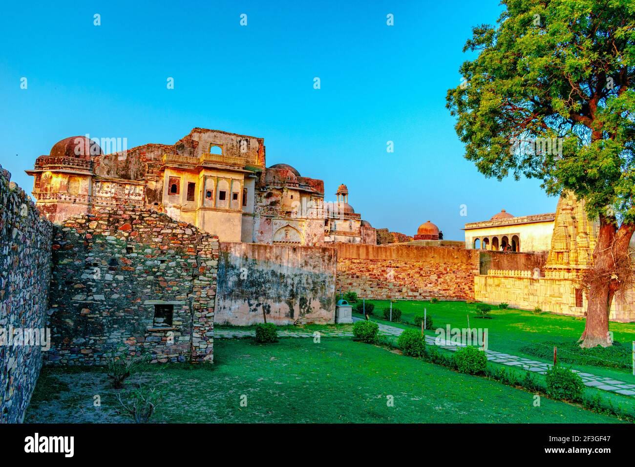 Beautiful Paintings, art, design monuments, temples, architectures ...