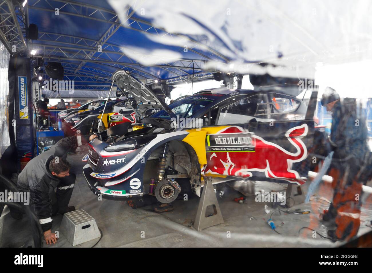 paddock, mecaniciens, mechanics, Fiesta WRC, M-Sport World Rally Team ...