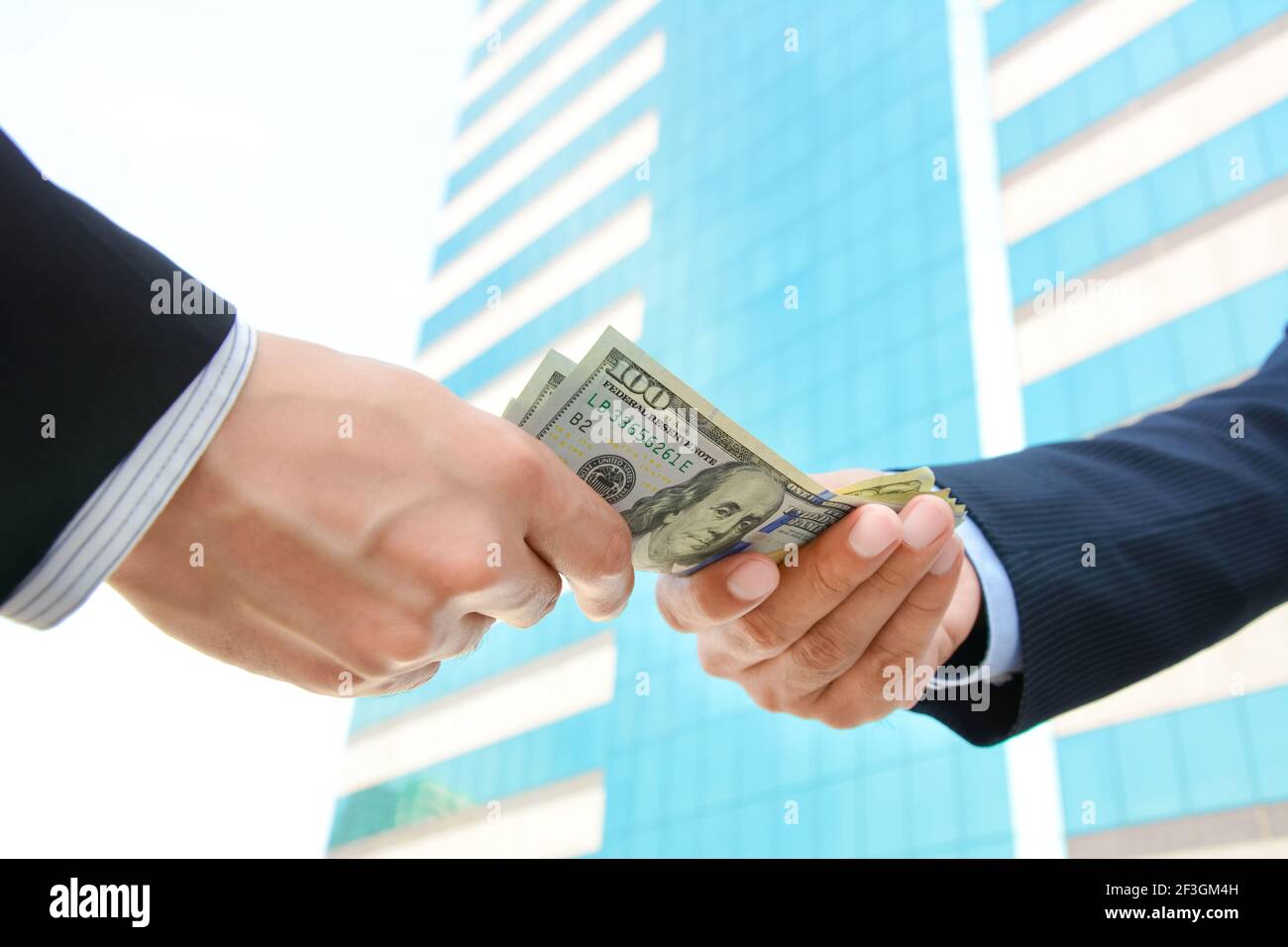 Money payout hi-res stock photography and images - Alamy