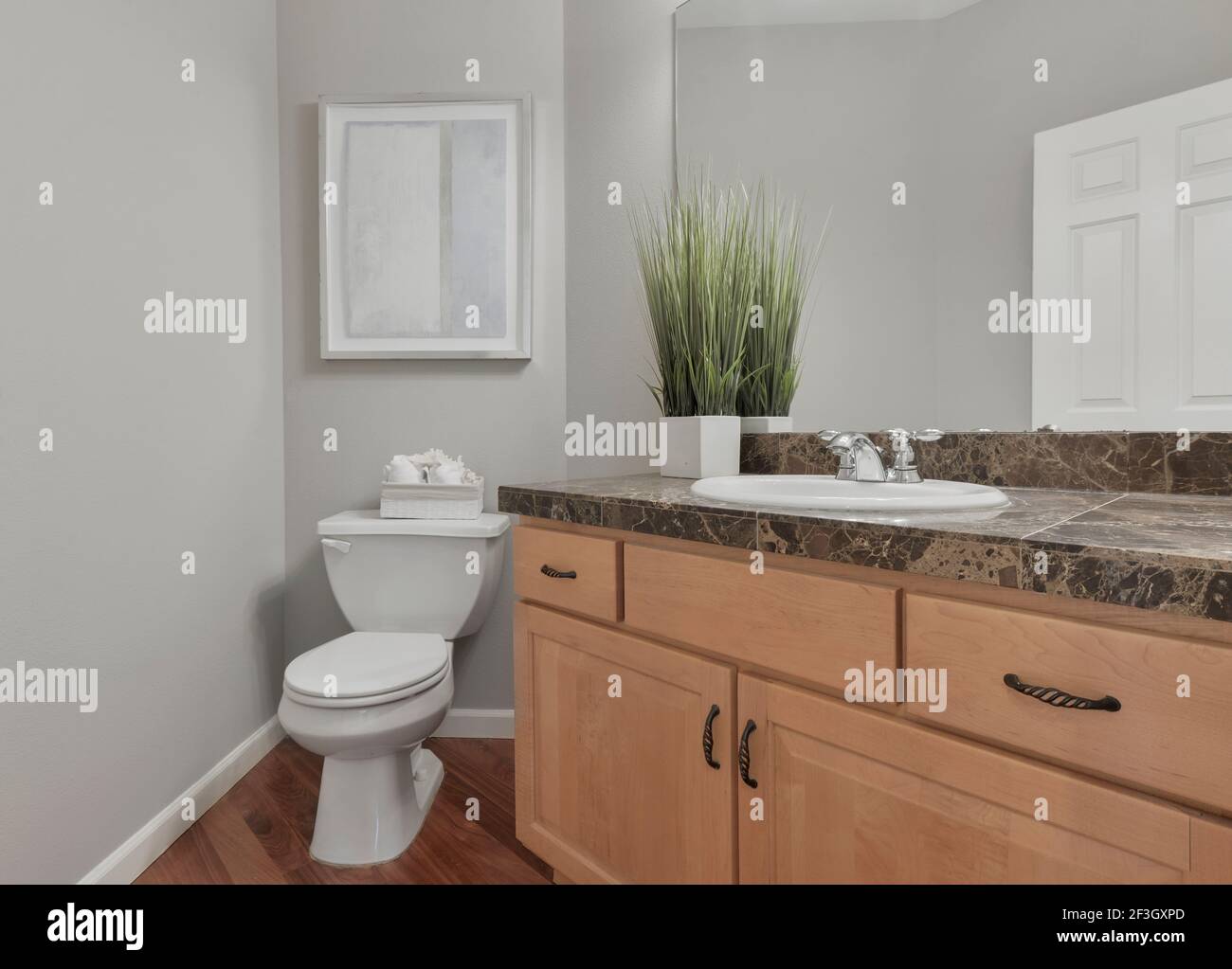 Modern residential bathroom interior Stock Photo - Alamy