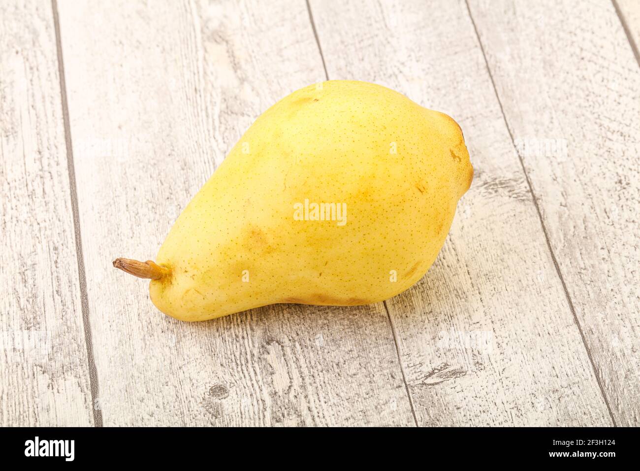Ripe, tsasty and sweet Yellow Chinese Pear Stock Photo - Alamy