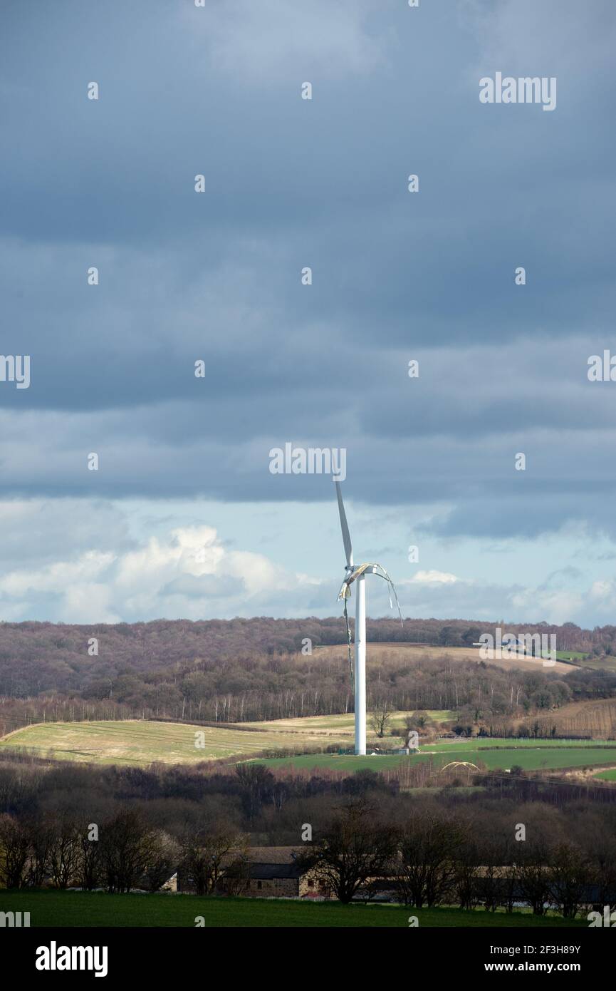 Broken wind turbine hi-res stock photography and images - Alamy