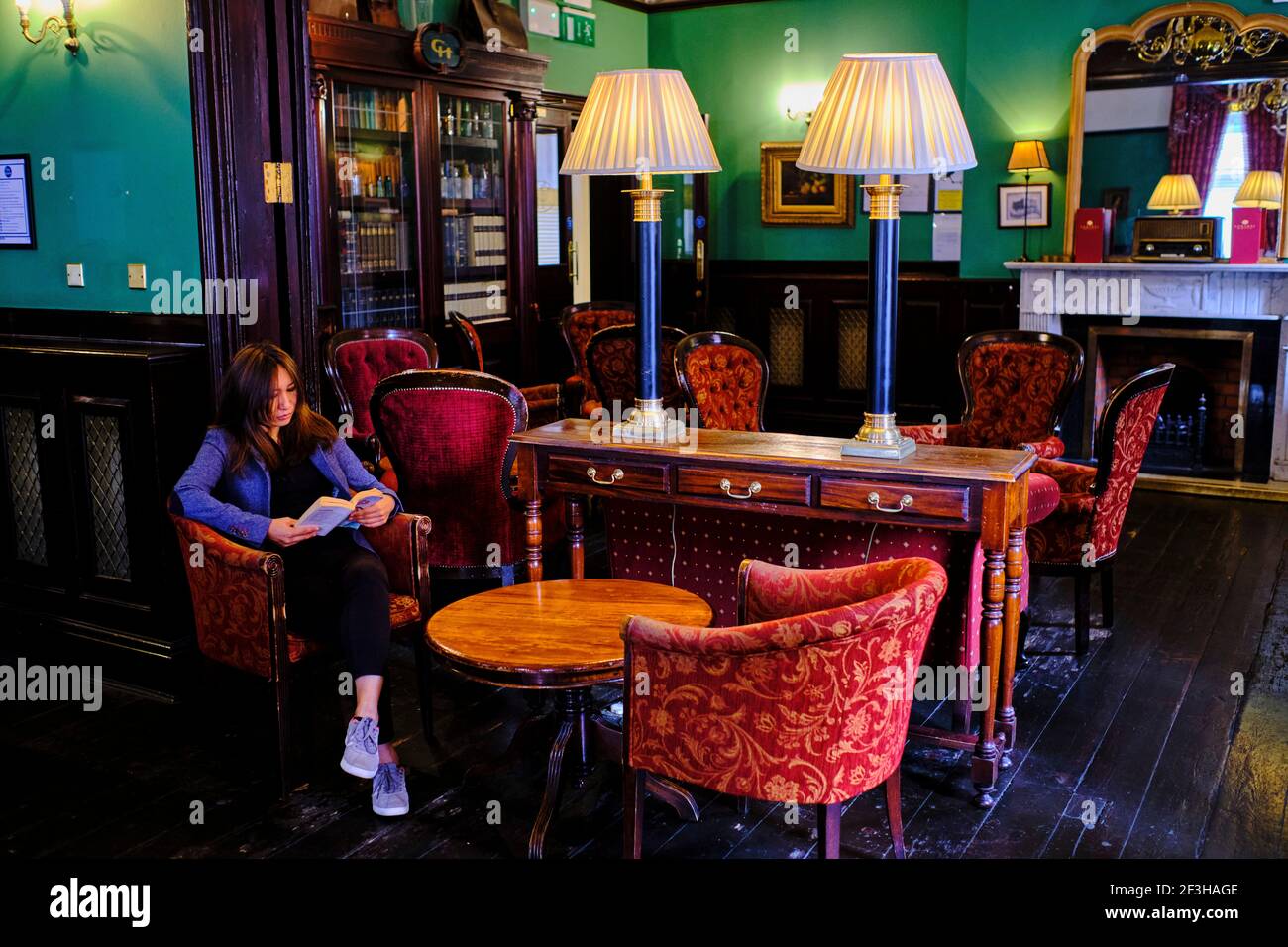 Republic of Ireland; Dublin, The Library Bar at Central Hotel Stock ...